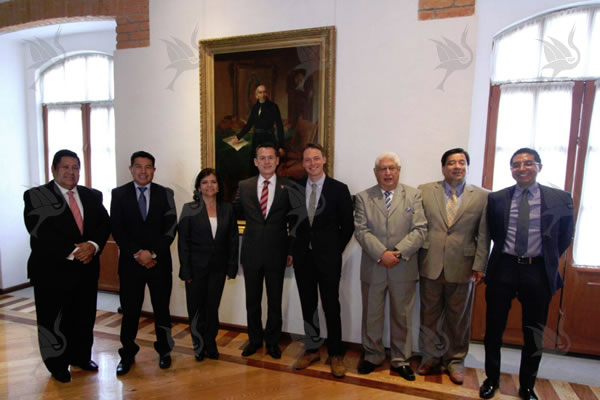 Profesor Honorario Visitante Josh Haner