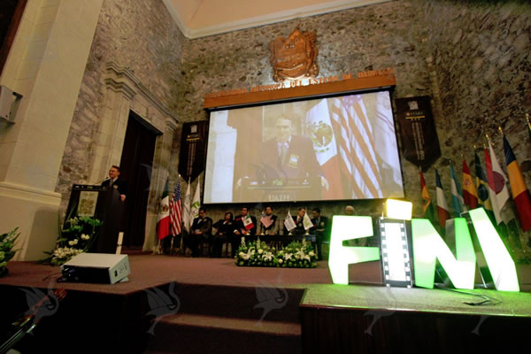 Profesor Honorario Visitante Josh Haner